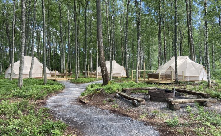 Camping vid Vättern med bad | Harge Bad & Camping